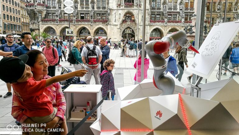 Instant Portraits By Your Neighbourhood Robot - RoboDK blog