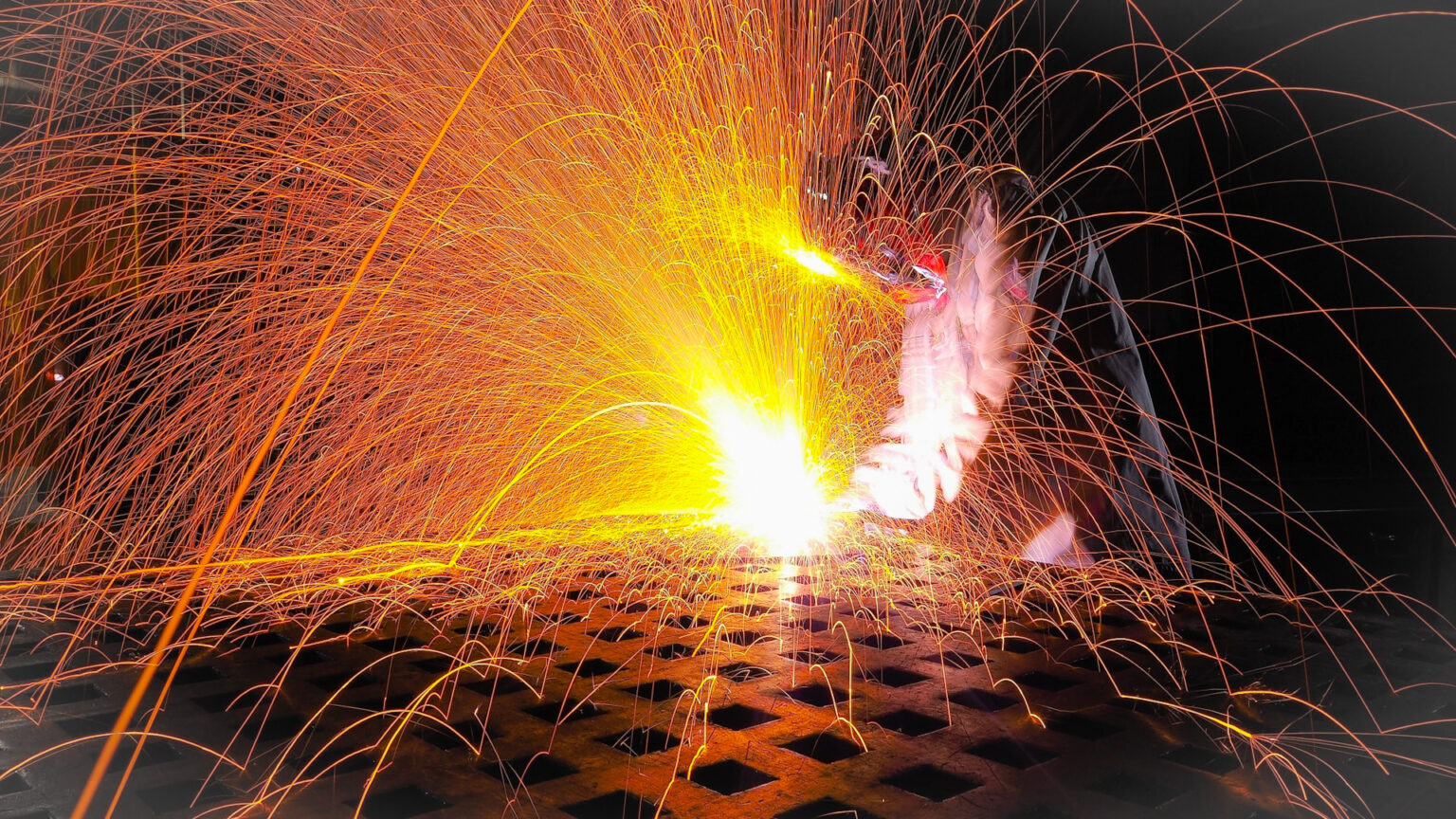Spot Welding Robots Can Eliminate These Common Defects - RoboDK blog
