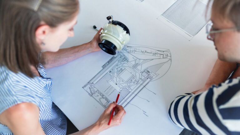 Virtual Commissioning: Is It the Future for Automation? - RoboDK blog