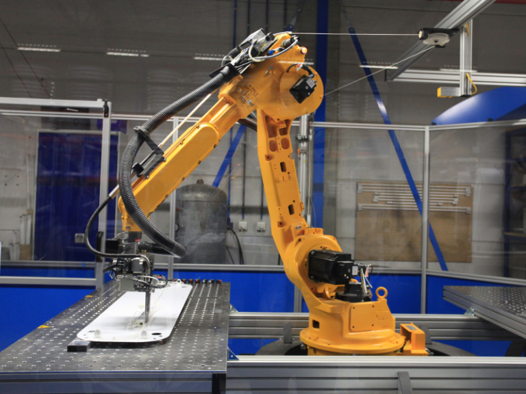 How Robot Integration Improves MRO Applications | RoboDK